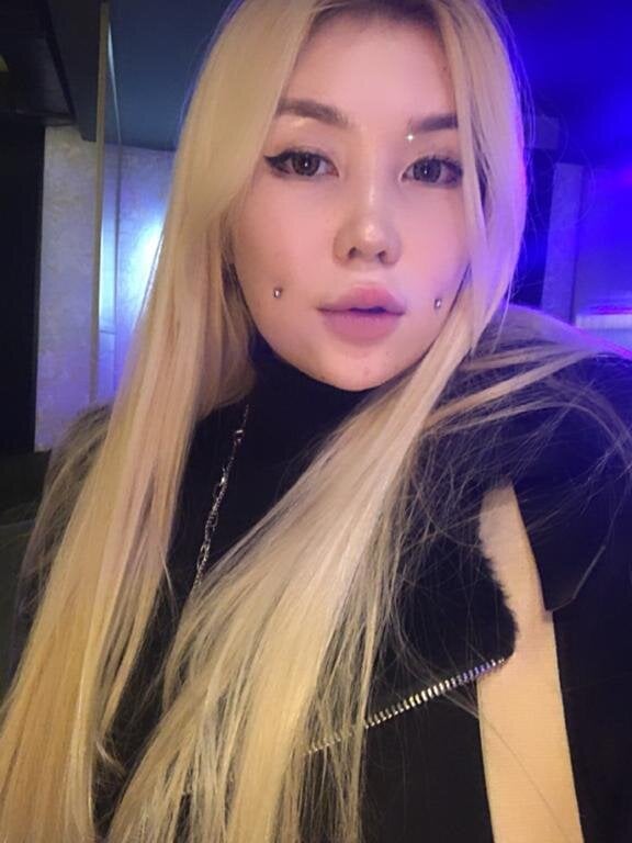 Little_v1rgin_ange1 Webcam Model Profile | xHamsterLive