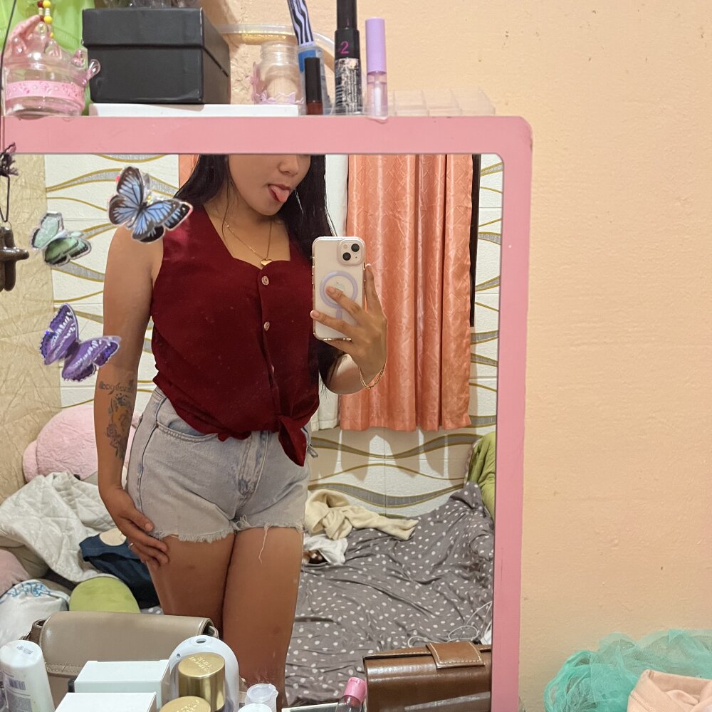 astrid_claire, 23 ans | Live Cam sur StripZone