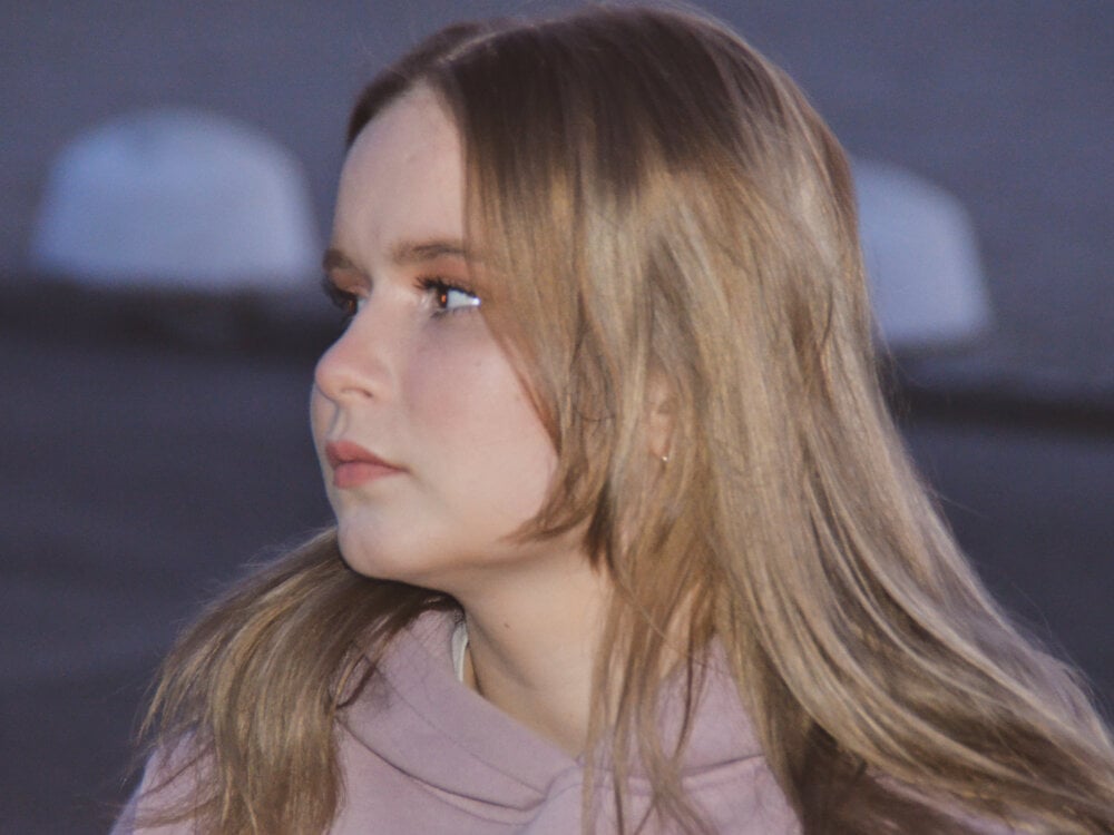 Adele_peach_ Webcam Show | Sexvrchat