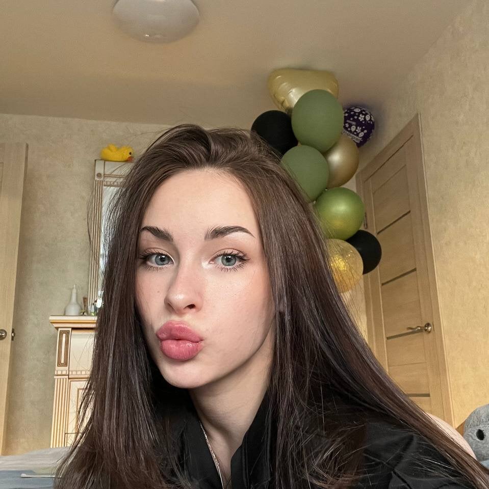 Uwunikaa Webcam Model Profile | xHamsterLive