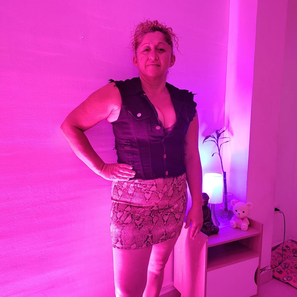 Evelinhott Webcam Model Profile Xhamsterlive 8641