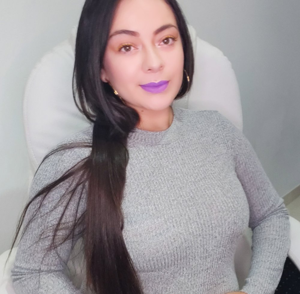 Elena_Ross Webcam Model Profile | xHamsterLive