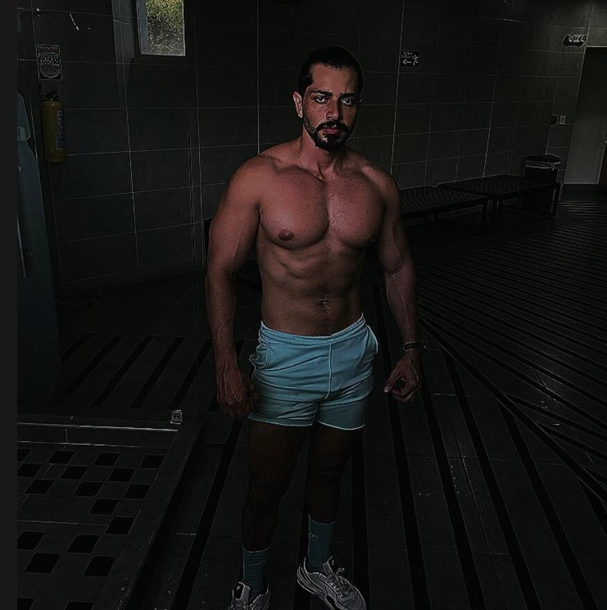 Chris_magnum_主播：免费直播性爱表演和聊天 | Stripchat