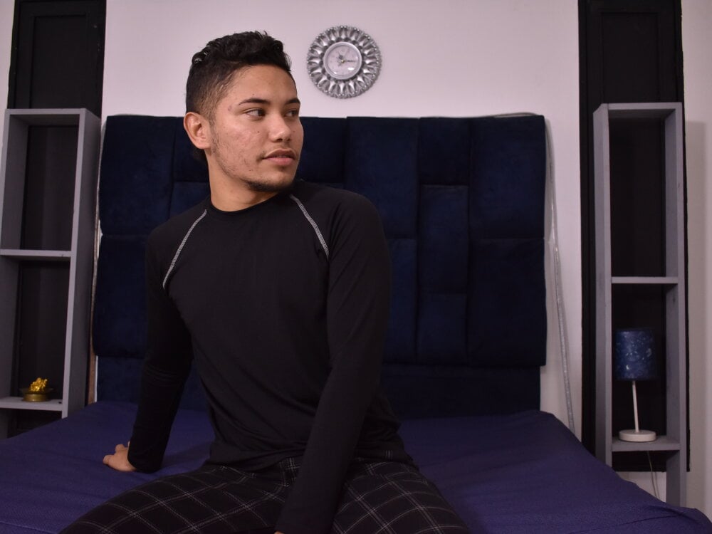 Modelo Webcam Fernando_hans: Chat & Show de Sexo en Vivo | Stripchat