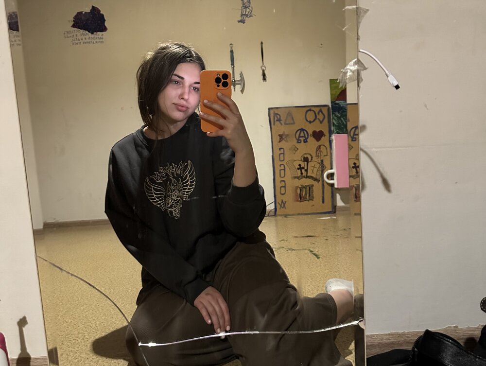 Alisa-Meow Cam Model: Free Live Sex Show & Chat | Stripchat