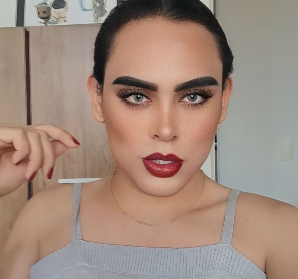 Perla_Jackson のキャスト：無料のライブセックス＆チャット | Stripchat