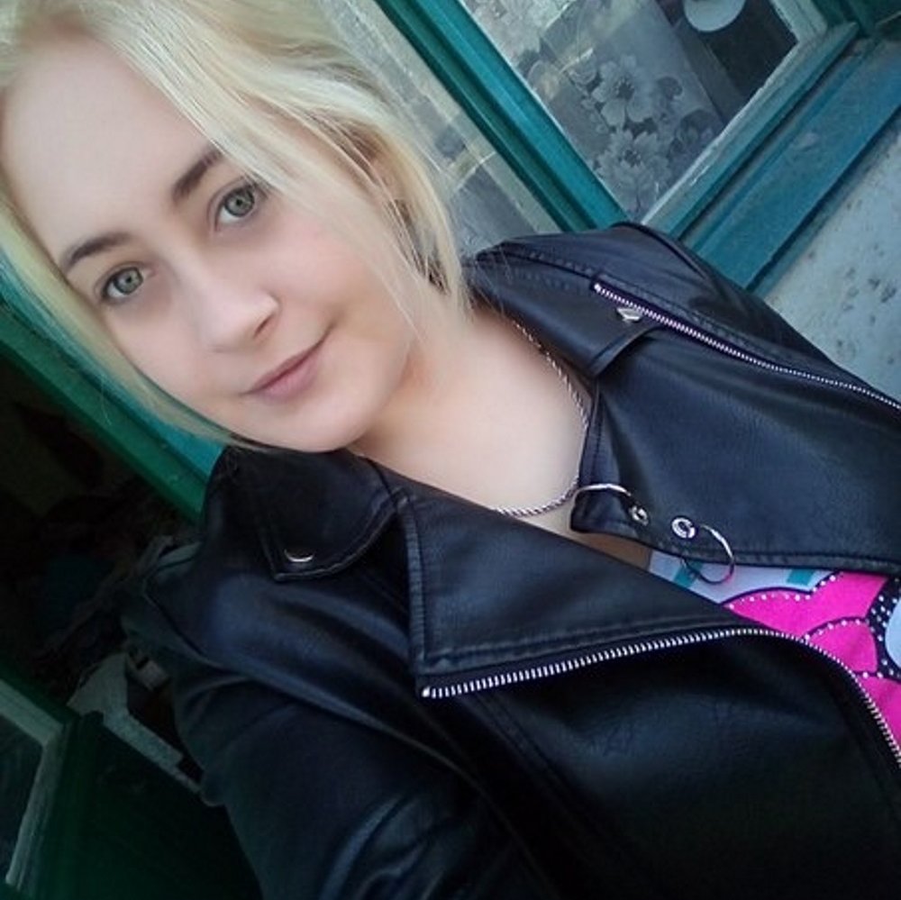 Aria_Moon主播：免费直播性爱表演和聊天 | Stripchat