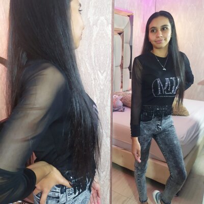 Venus_Vega Free Live Webcam Show & XXX Chat | xHamsterLive