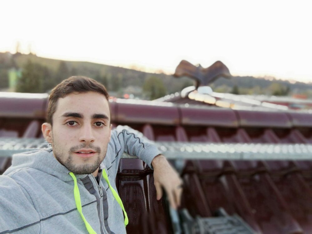 Axel_deleon Webcam Model Profile | xHamsterLive