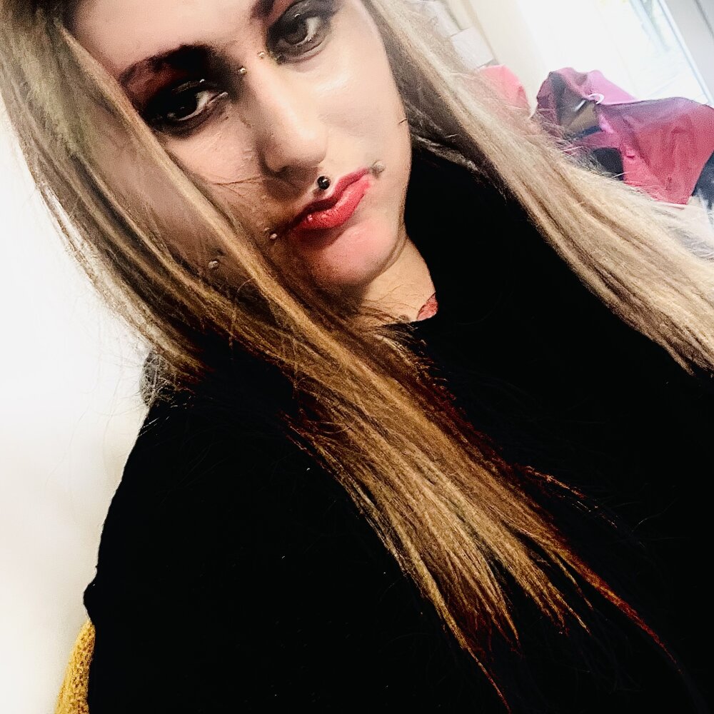 Lilith The Lucifers Lover Cam Model Free Live Sex Show And Stripchat