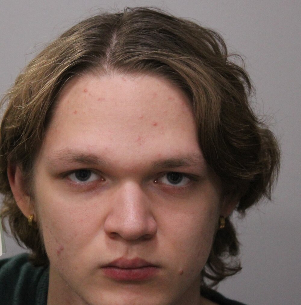 Aaron_Pery Free Live Webcam Show & XXX Chat | xHamsterLive