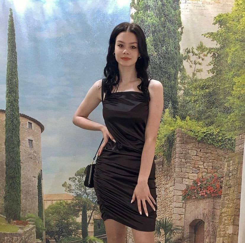 Grace_Castle Free Live Webcam Show & XXX Chat | xHamsterLive