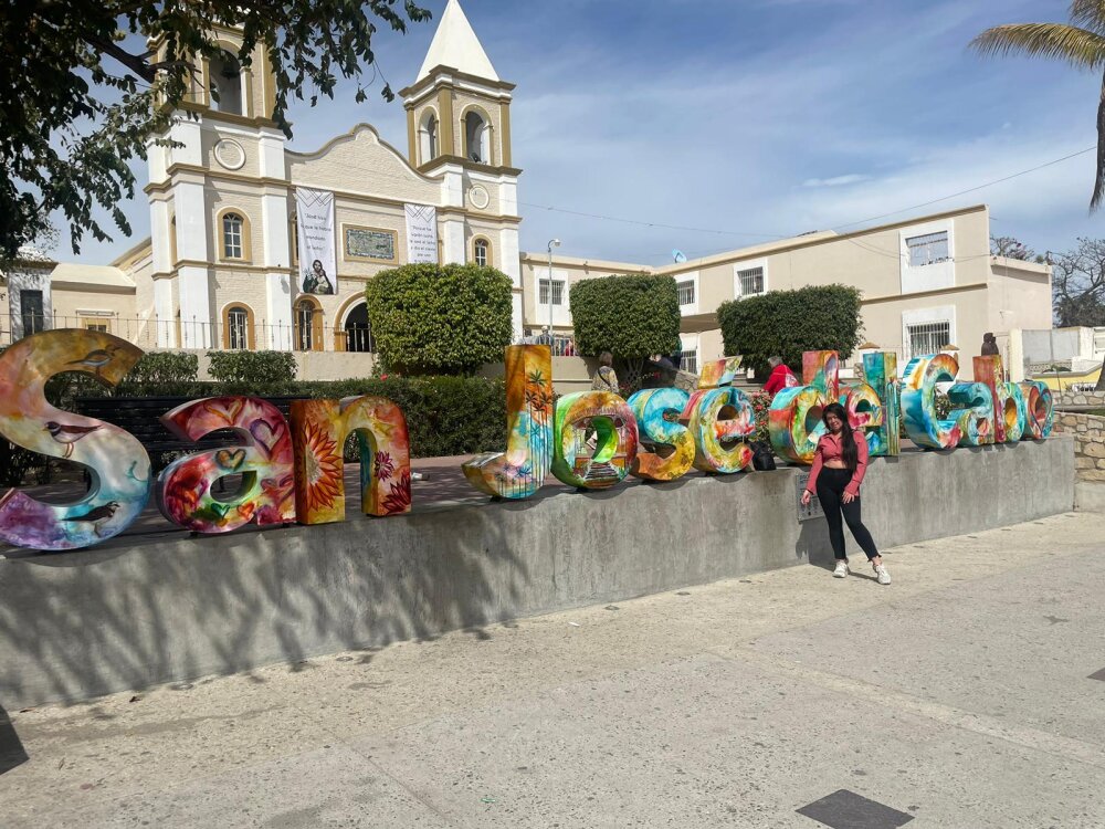 Rouz_主播：免费直播性爱表演和聊天 | Stripchat