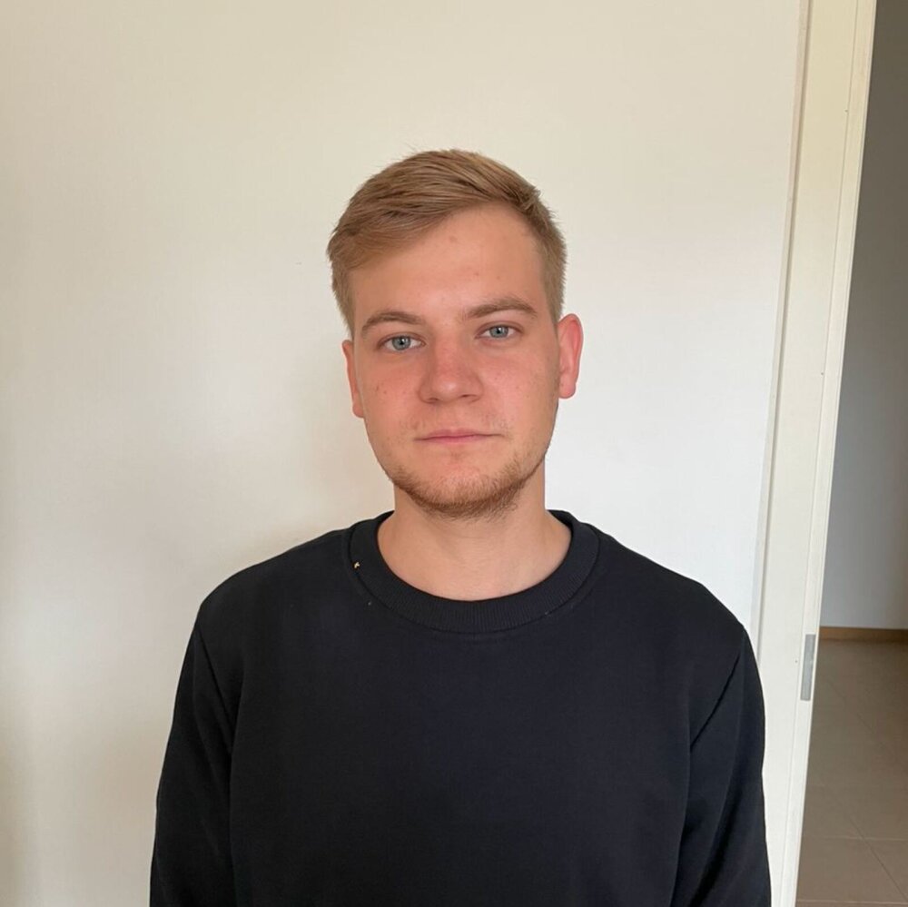 Robert__Harvey主播：免费直播性爱表演和聊天 | Stripchat