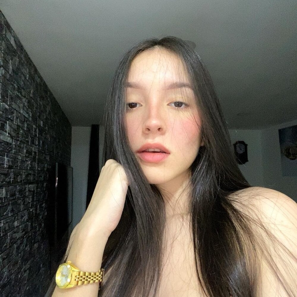 Luniitax Webcam Model Profile | xHamsterLive Luniitax Webcam Model Profile | xHamsterLive