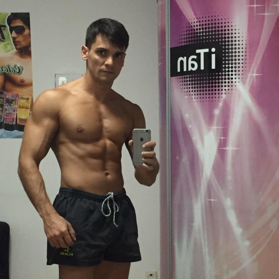 MarkMoore бесплатное вебкам шоу и XXX чат | xHamsterLive