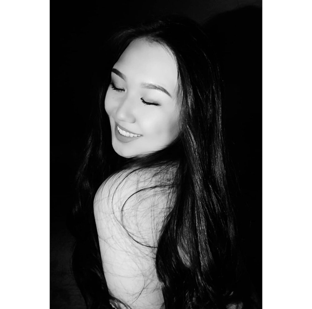 Mikkistar主播：免费直播性爱表演和聊天 Stripchat