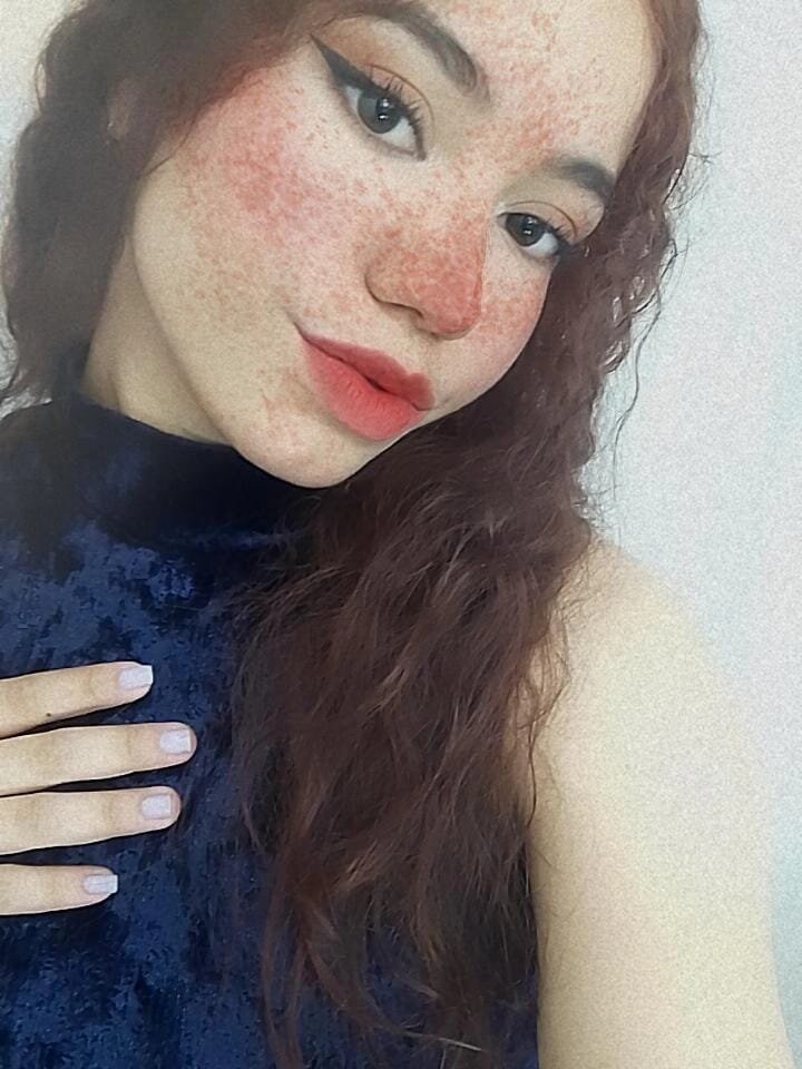 Ginger_berry Cam Model Profile | Stripchat