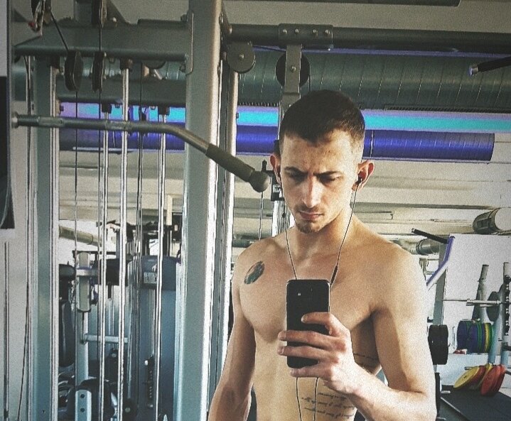 Alex_Wolf_UA бесплатное вебкам шоу и XXX чат | xHamsterLive