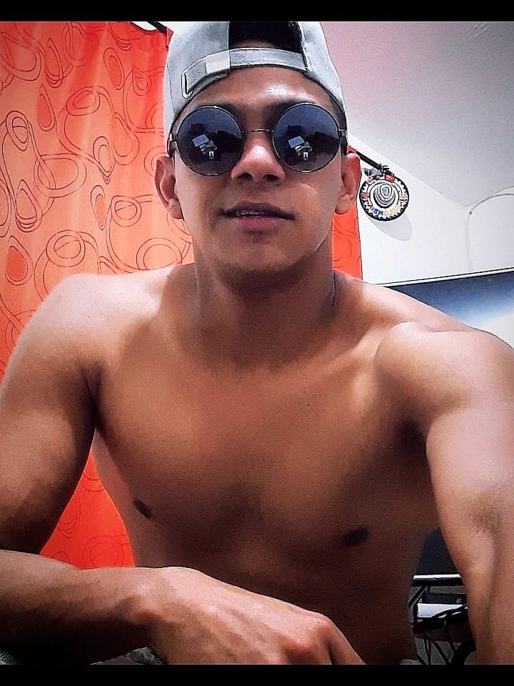 George_castel Webcam Model Profile | xHamsterLive